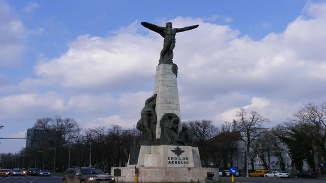 AVIATORS STATUE – Bucharest Travel Guide
